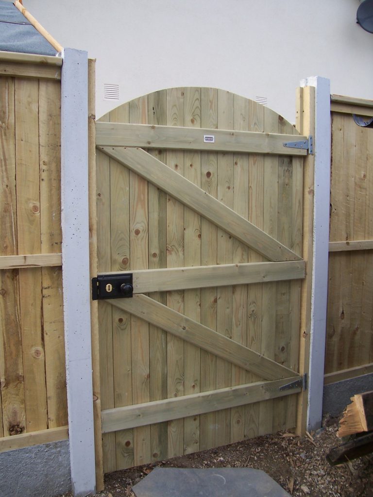 Back Profile of Side Entrance Gate - Abwood Homes